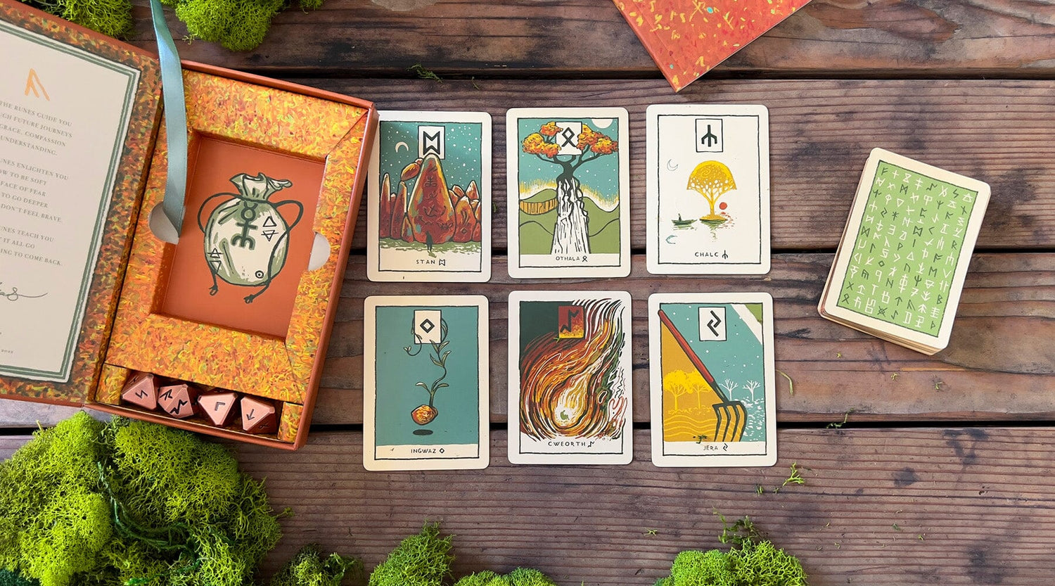 Green Glyphs Tarot, Runes, Oracle, Lenormand, Glossary, Dice and ...