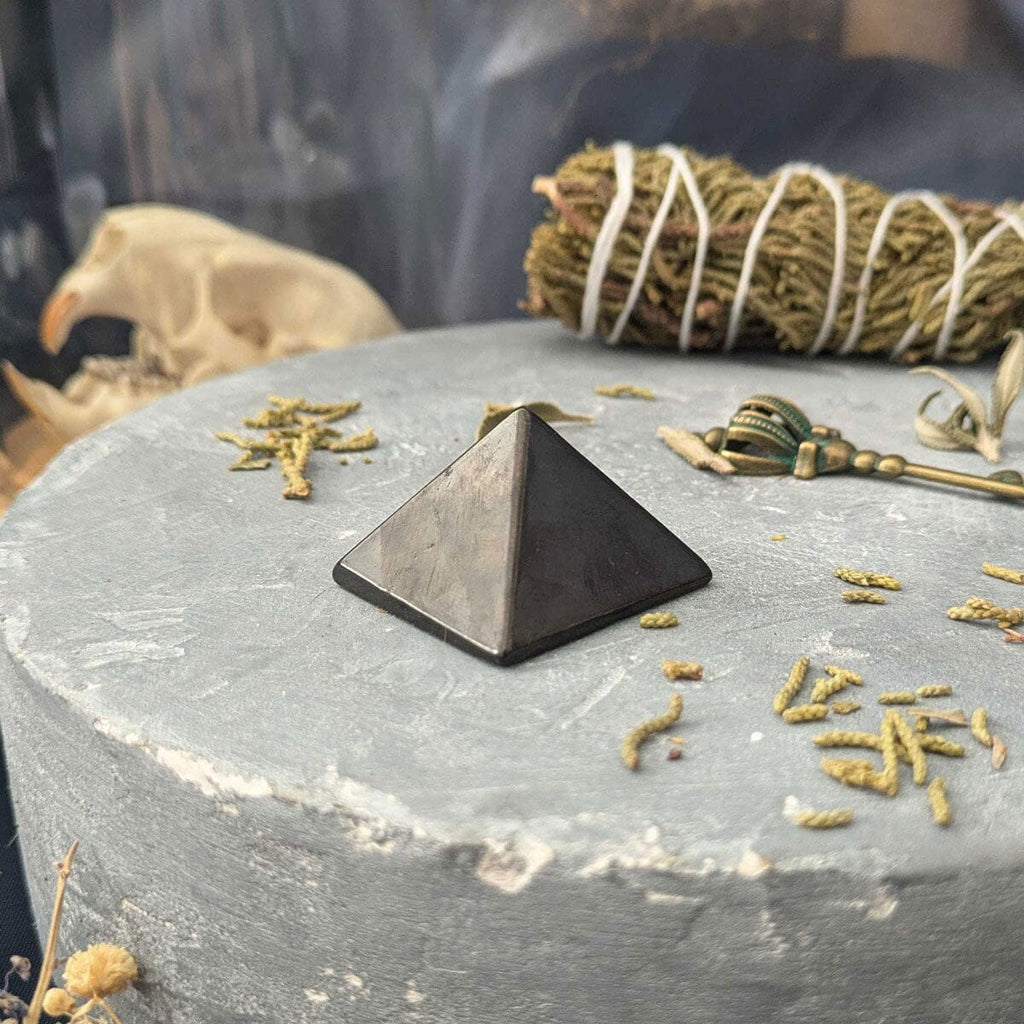 Shungite Pyramid – Prisma Visions