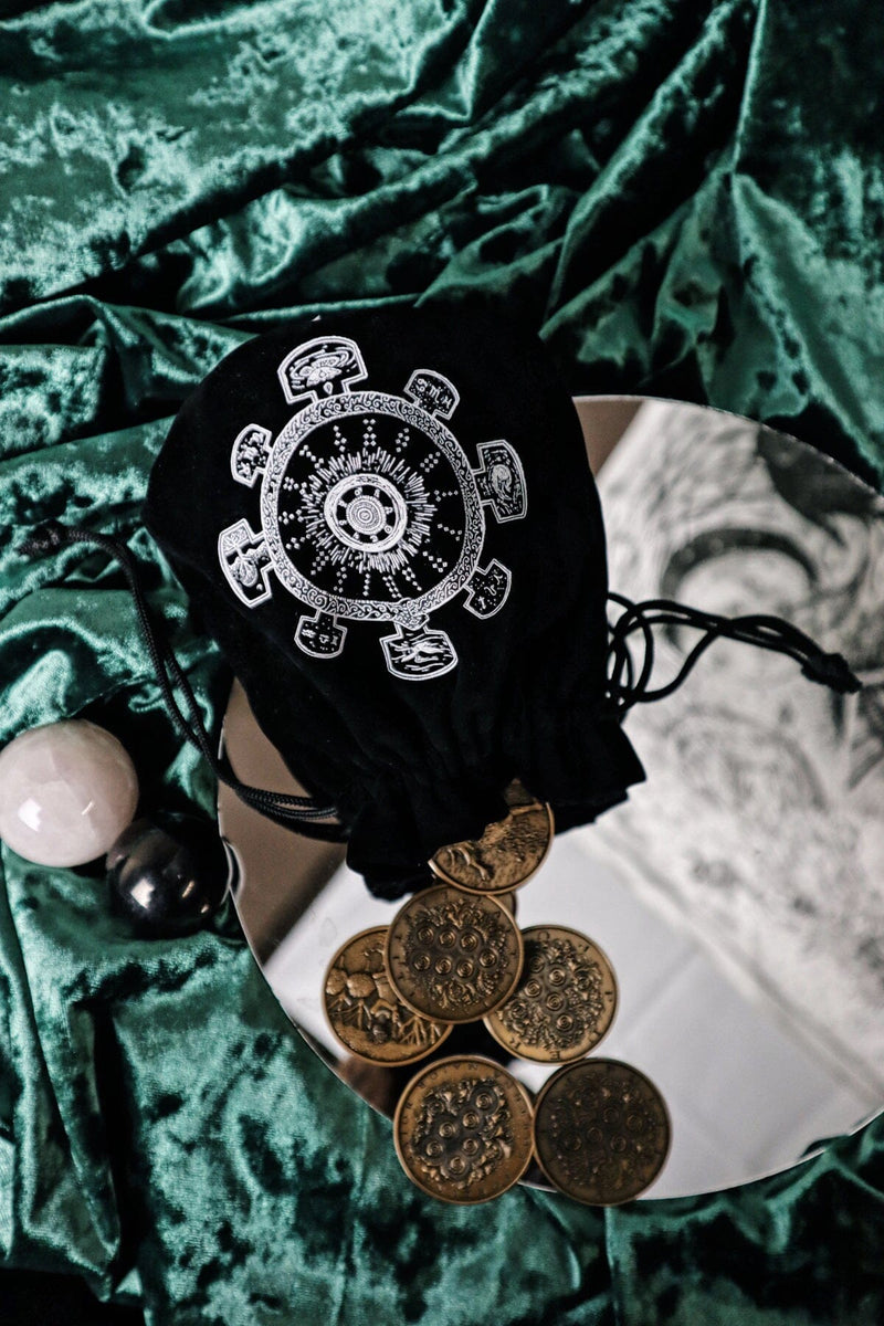 The Sixteen Figures of Geomancy – Prisma Visions